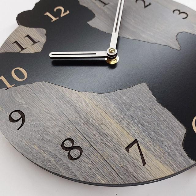 はみだし立ちワンちゃん壁掛け時計 トイプードル 黒 静音壁掛け時計 おしゃれ 職人が作る日本製 プレゼント 贈り物 : VANIVOヤフー店 - 通販 - Yahoo!ショッピング