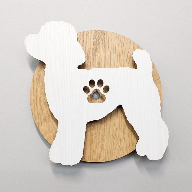 【人感センサー・ウォールライト】名入れ・文字入れ はみ出しワンちゃん トイプードル 白 おしゃれ 職人が作る日本製 プレゼント 贈り物 : VANIVOヤフー店 - 通販 - Yahoo!ショッピング