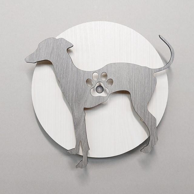 【人感センサー・ウォールライト】名入れ・文字入れ はみ出しワンちゃん イタリアングレーハウンド グレー おしゃれ 職人が作る日本製 プレゼント 贈り物 : VANIVOヤフー店 - 通販 ...