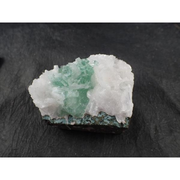 最高品質グリーン魚眼石（アポフィライト） Julgan, Maharashtra India 産 寸法 ： 75.1X57.7X49.5mm/226g : 333333333350 ...