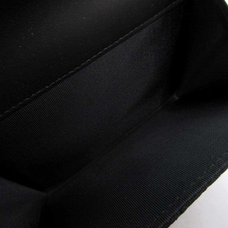 ロベルタディカメリーノ Roberta di Camerino 美品 二つ折り財布 ロベルタディカメリーノ Roberta di Camerino 美品 二つ折り財布