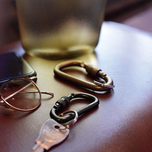 ハイマウント HIGHMOUNT カラビナスクリューロック 8mm ブラック :223572:vic2 - 通販 - Yahoo!ショッピング