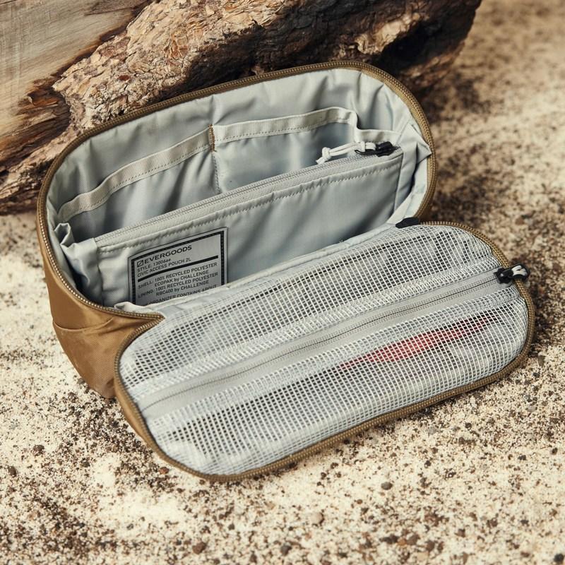 EVERGOODS エバーグッズ CAP2 - Civic Access Pouch 2L Ecopak Coyote Brown ...