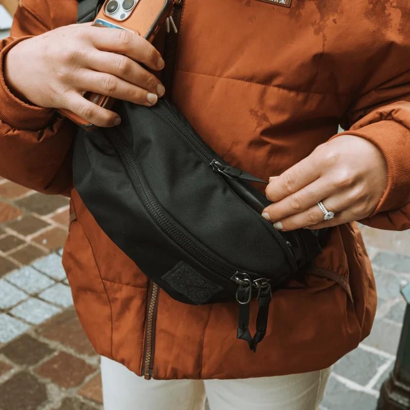 EVERGOODS あすつく対応 エバーグッズ CAS2 - Civic Access Sling 2L Solution Black ...