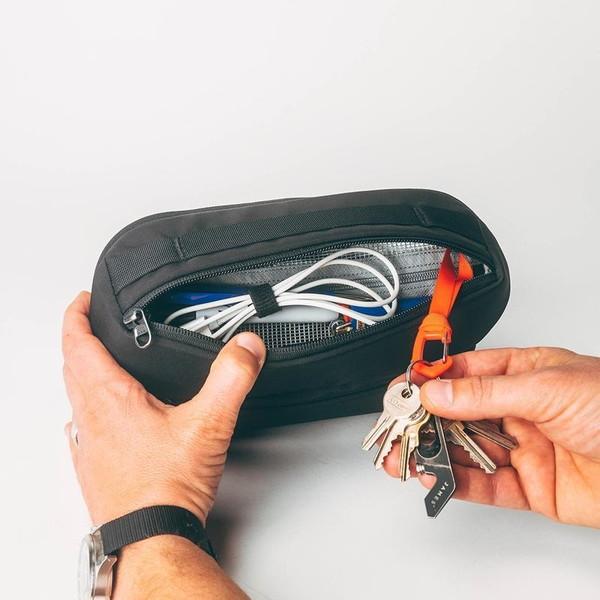 EVERGOODS エバーグッズ EVERGOODS CAP2 - Civic Access Pouch 2L Solution Black ...