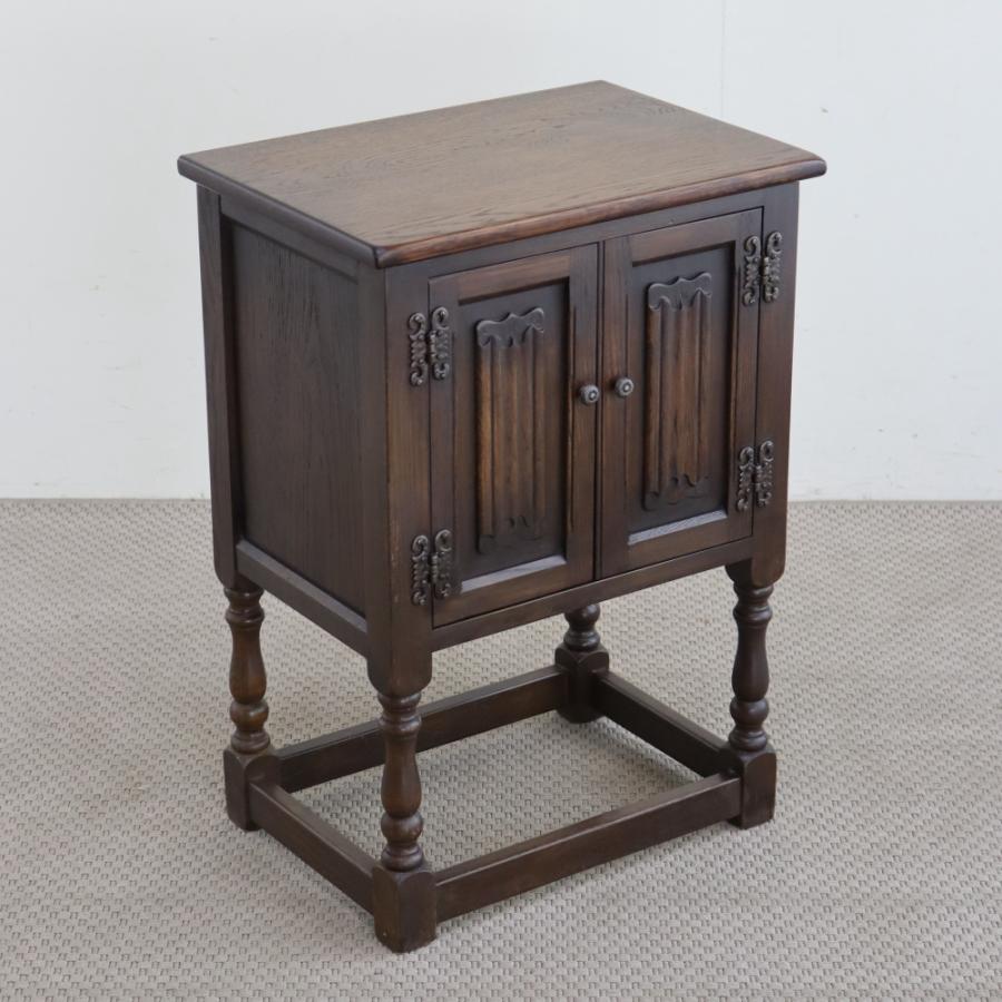 チューダースタイル スモールキャビネット OLD CHARM 英国 ヴィンテージ オーク材 1970年代 イギリス VC107-262 : vc107-262 : ビクトリアンクラフト ...