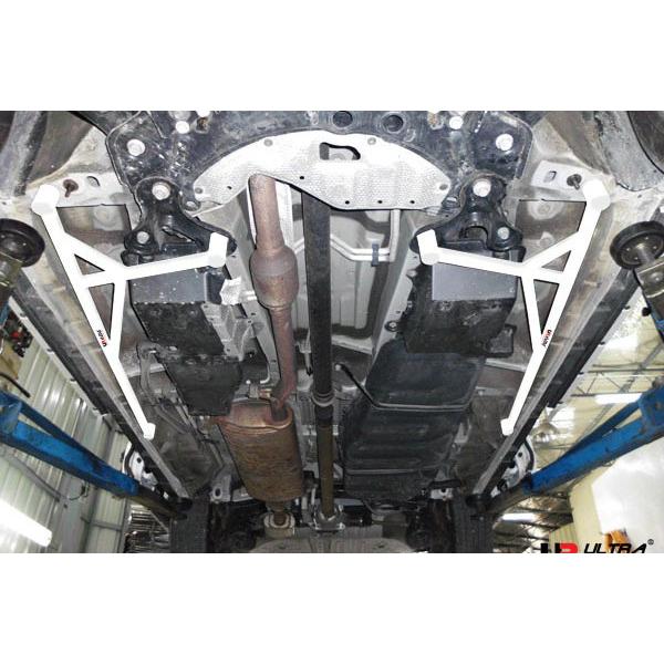 【Ultra Racing】 フロントメンバーサイドブレース トヨタ エスティマ ACR50W 06/01- [LS6-1787P ...