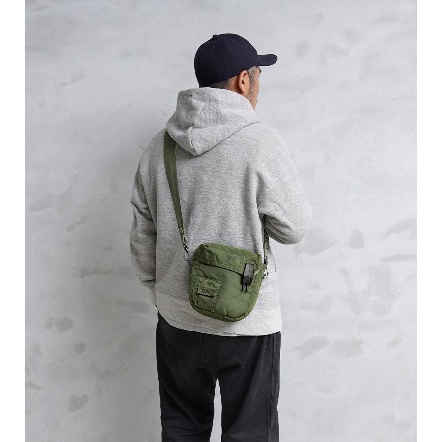 実物 USED 米軍 2QT ウォーターキャンティーンカバー ショルダーバッグ OLIVE アメリカ軍 コンパクト ミリタリー 軍モノ ...