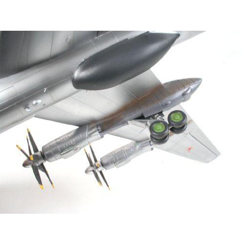 1/144 ツポレフ Tu-95 ベアD Revell 1:144 Scale Tupolev TU-95 Bear D : ワールド輸入 ...