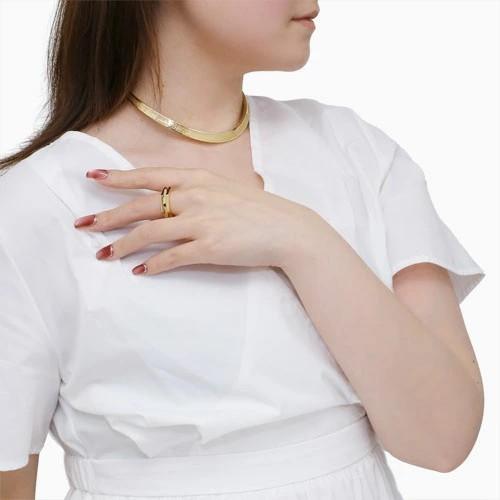 18金 K18 18k K18YG イエローゴールド ネックレス エレガント チョーカー 40cm オメガネックレス 刻印入 スキンジュエリー シンプル 上品 イタリア製 ハニカム ...