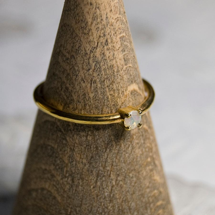 オパール ラウンド3mm K18GPプレーンリング 1.5mm幅 鏡面 3号〜21号｜W.K.W. K18GP OPAL RD3mm PLANE RING 1.5 sv mirror｜FA ...