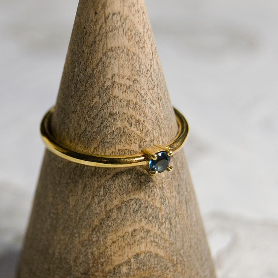 ロンドンブルートパーズ ラウンド3mm K18GPプレーンリング 1.5mm幅 鏡面 3号〜21号｜W.K.W. K18GP LONDON BLUE TOPAZ RD3mm PLANE ...