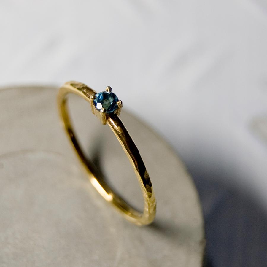 ロンドンブルートパーズ ラウンド3mm K18GPプレーンリング 1.5mm幅 槌目 3号〜21号｜W.K.W. K18GP LONDON BLUE TOPAZ RD3mm PLANE ...