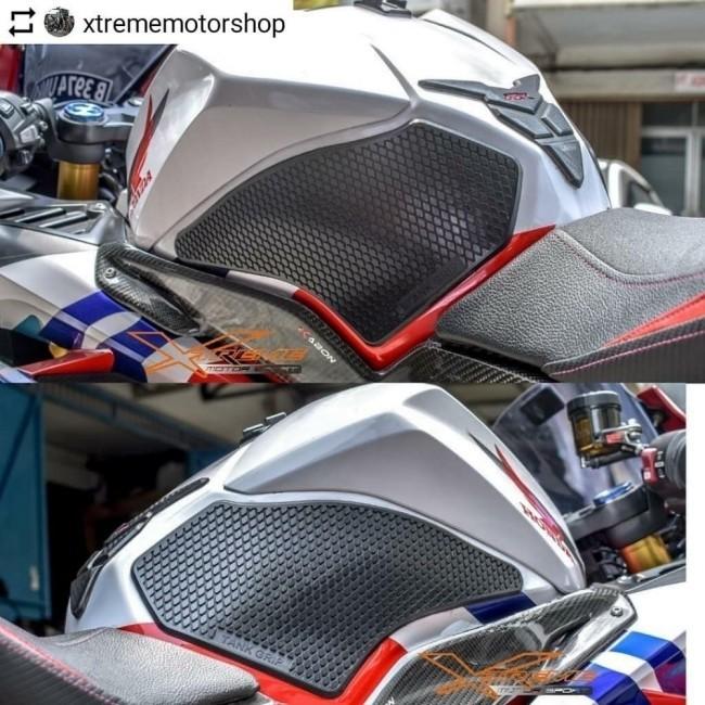 WR3 WR3:ダブルアールスリー サイドタンクグリップ 厚型 CBR250RR :24734847:ウェビック1号店 - 通販 ...