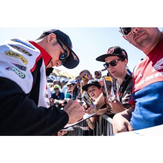 IXON イクソン MotoGP ＃30 中上貴晶 公式グッズ パーカー サイズ：M カジュアルパーカー・フーディー・スウェット アパレル : ウェビック1号店 - 通販 - Yahoo!ショッピング