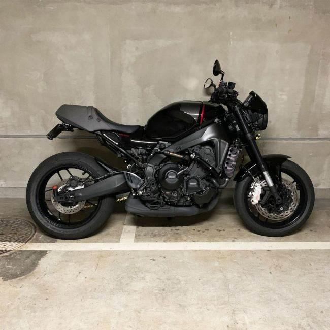 YMCK ヤマック CNCライセンスプレートホルダーV2 タイプ：ステンレスボルト仕様・純正ウィンカー対応 XSR900 YAMAHA ヤマハ ナンバープレートホルダー : 25864231 ...