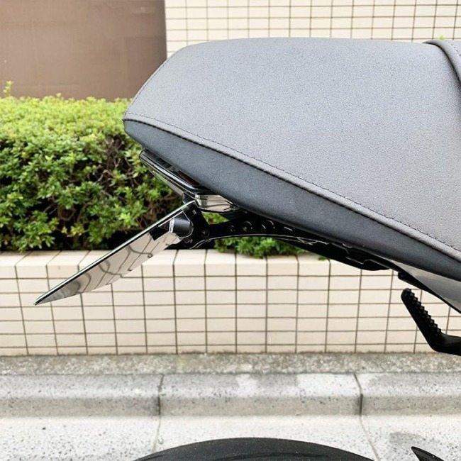 YMCK ヤマック CNCライセンスプレートホルダーV2 タイプ：ステンレスボルト仕様・純正ウィンカー対応 XSR900 GP YAMAHA ヤマハ ナンバープレートホルダー 外装 : ウェ ...