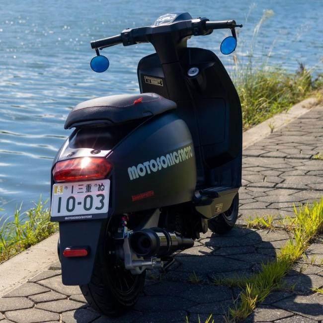 MOTOSONICFACTORY モトソニックファクトリー MSF フルエキゾーストマフラー カーボンブラック ランブレッタ V200スペシャル LAMBRETTA マフラー : ウェビック1 ...