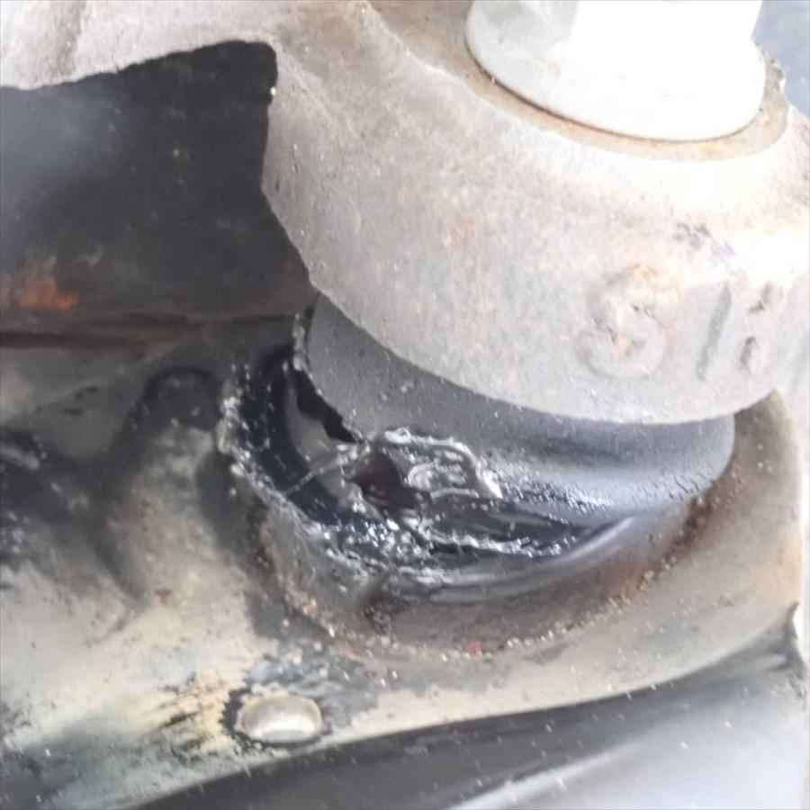 送料無料 平成23年 ライフ JC1 フロント Fストラット ショック ナックル 右 R 中古 即決 : アルテックパーツ3号店 - 通販 - Yahoo!ショッピング