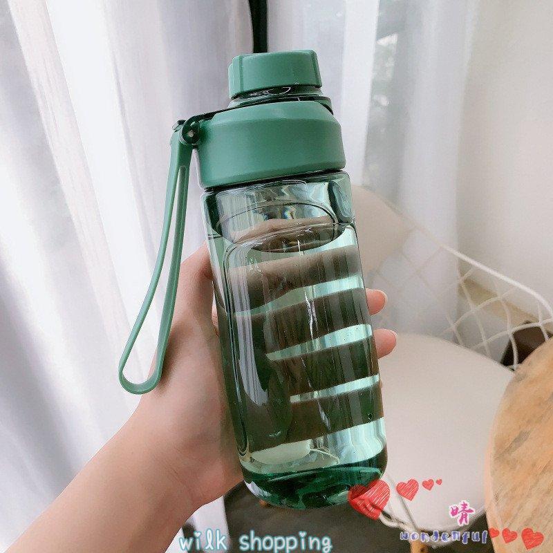 大容量 水筒 直飲み プラスチックボトル 体操 ヨガ トレーニング 600ml 800ml 軽い 便利 オシャレ ins風 子供 大人 運動水筒 スポーツ ボトル コップ : wilk ...
