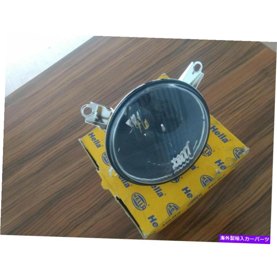USヘッドライト BMW E32、E34 Hellaブラックシリーズインナー右側。ヘッドライト（ハイビーム）....新規 E32 ,E34 HELLA BLACK SERIES INNER ...