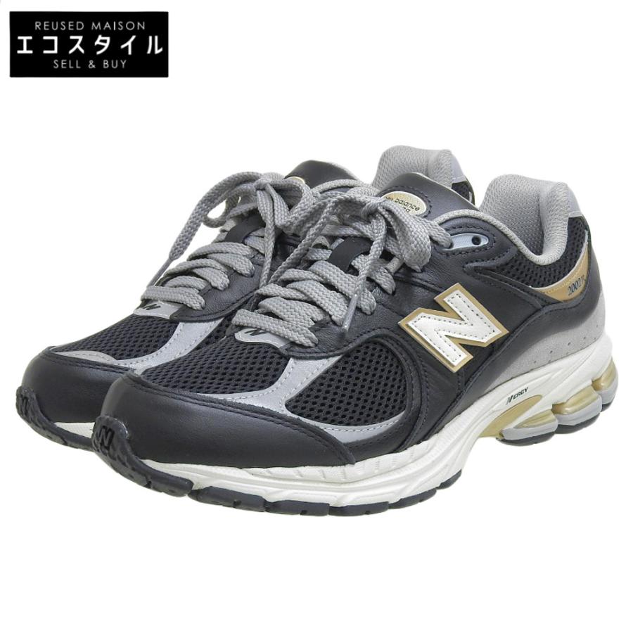New Balance 新品同様 NEW BALANCE ニューバランス 2002R Black/Metallic Gold スニーカー ...