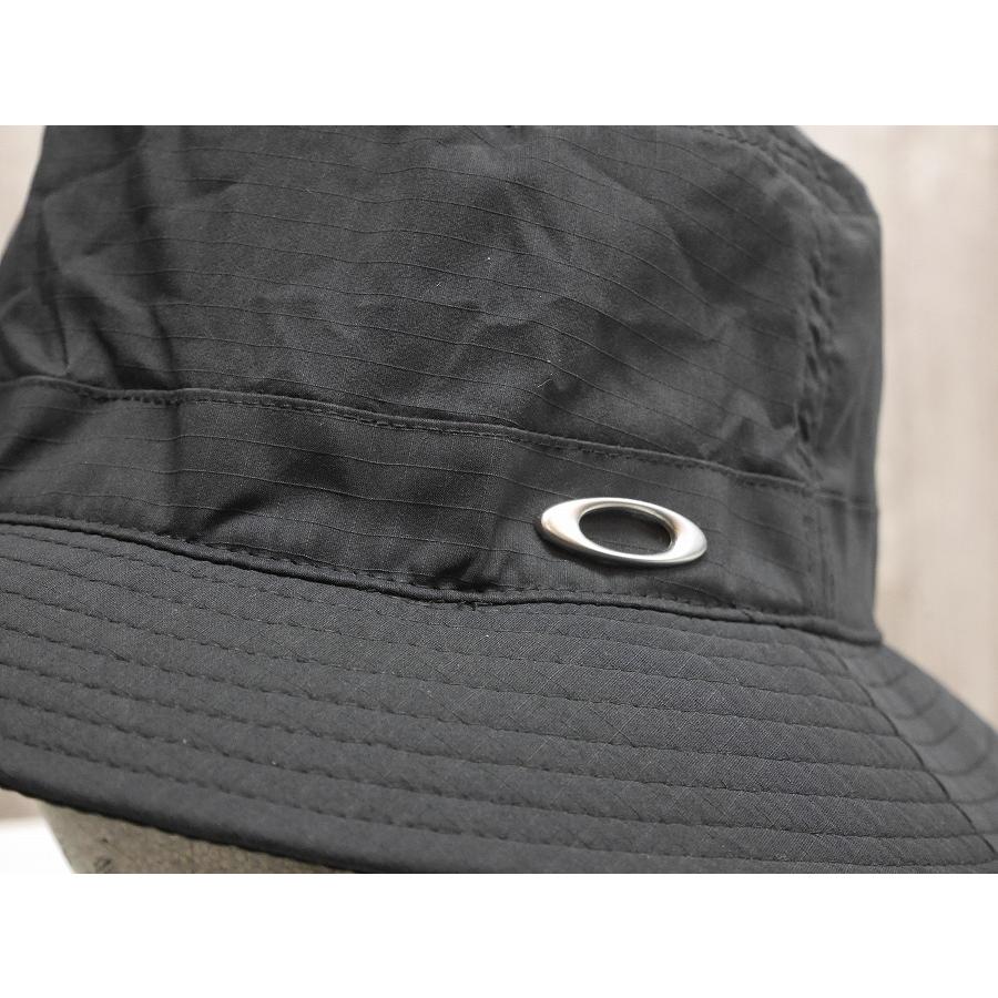【新品】25 OAKLEY ESSENTIAL METAL HAT FA 24.0 - BLACKOUT 正規品 撥水 ハット 帽子 キャップ ...