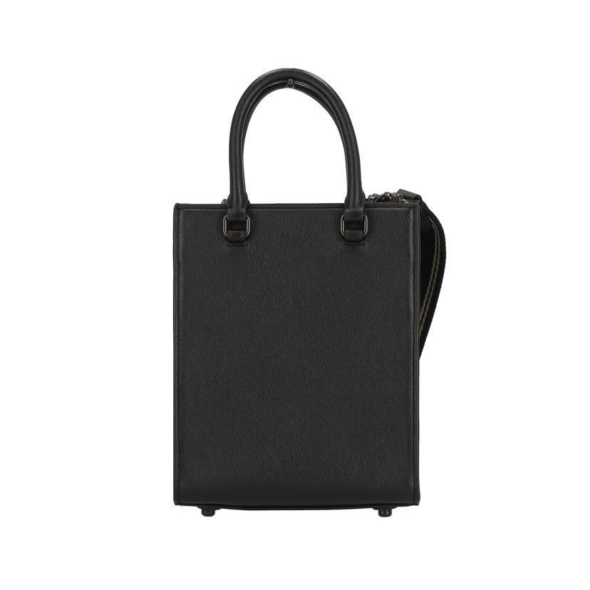 COACH（コーチ） コーチ/トート16シグネチャーキャンバスインテエリア/CJ795/J23**/Aランク/85【中古】 : ワンダー ...