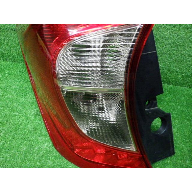 ノート 日産 E12 NE12 ノート 前期 左テールレンズ D117 230120008 : ワールドピースショッピング - 通販 - Yahoo!ショッピング