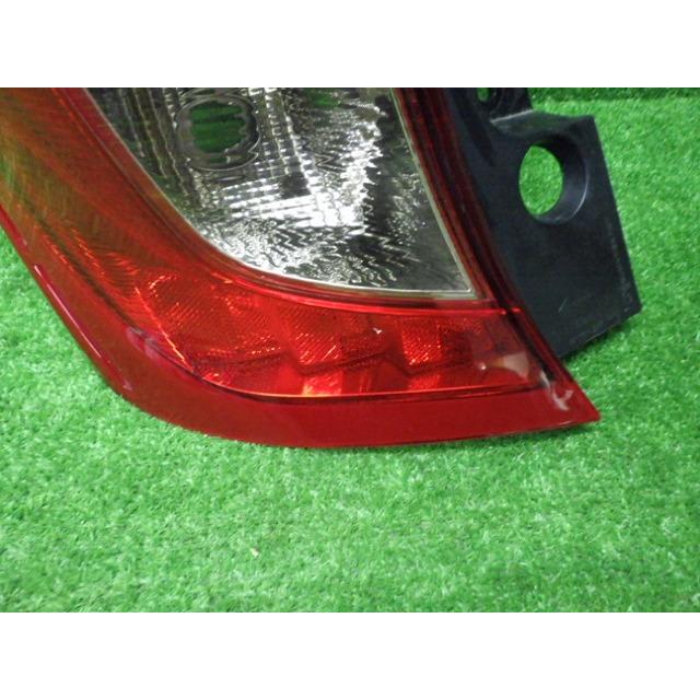 日産 E12 NE12 ノート 前期 左テールレンズ D117 230120008 :230120008:ワールドピースショッピング - 通販 - Yahoo!ショッピング