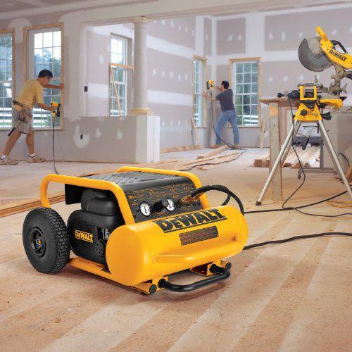DEWALT(デウォルト) D55146 4-1/2-Gallon 200-PSI Hand Carry Compressor with ...