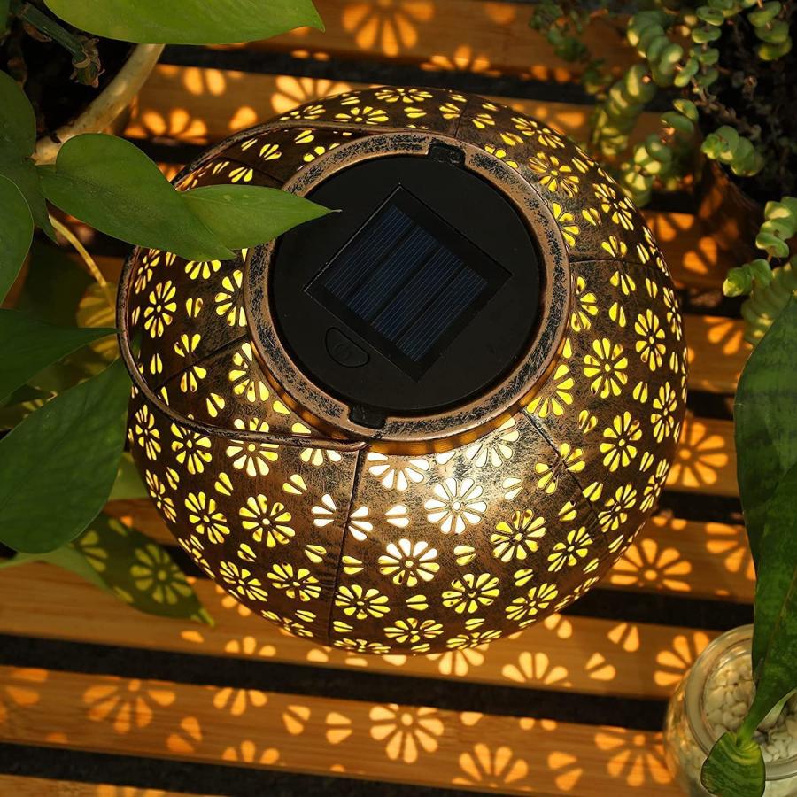 ソーラーランタン ソーラーライト 屋外 防水 ガーデンライトおしゃれ LEDランタン 暖色 夜間自動点灯 アンティーク ガーデン ベランダ 歩道 庭 玄関 クリスマス ...