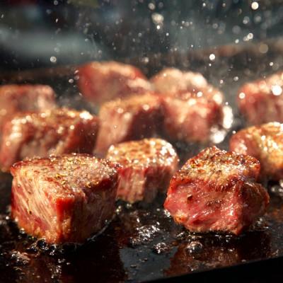 ふるさと納税 筑紫野市 【A4〜A5】博多和牛サイコロステーキ 800g(400g×2p)(筑紫野市) : さとふる - 通販 - Yahoo!ショッピング