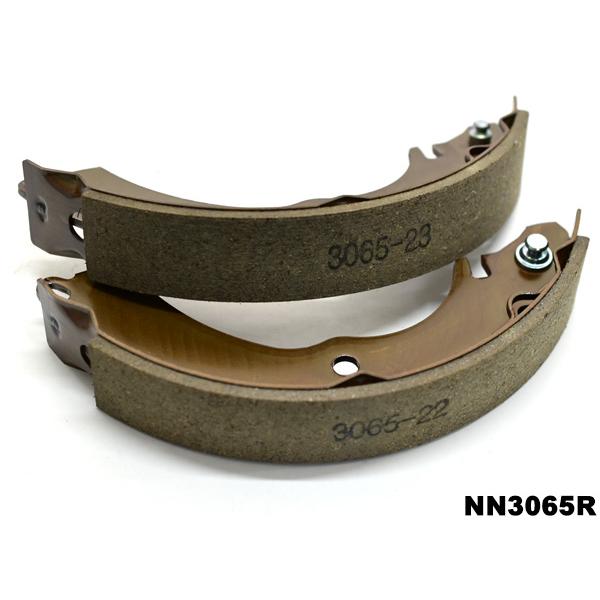 AKEBONO クリッパー U71V U71T U71TP ブレーキシュー リア リアシュー 前後 アケボノ 国産 2WD H15.10〜H25.12 : ハッピードライブ2号店 - 通販 ...