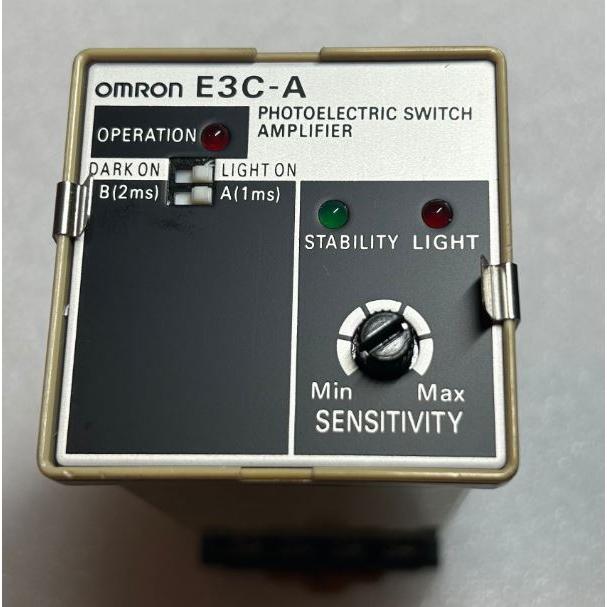 OMRON E3C-A (USED, good working condition) Photoelectric Switch & Base ...