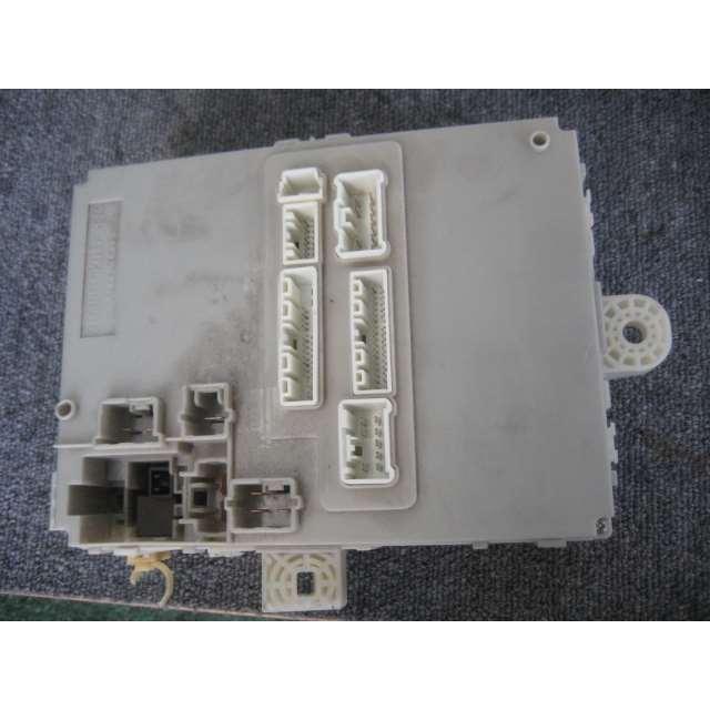 ☆29159☆フリードスパイク GB3 室内ヒューズボックス 【 38200-SFM-931 】 : bl-48201-88090429 ...