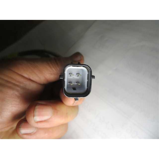 23599 ニッサン キューブ Z12 O2センサー エキパイ側 : ヤマサキパーツ3号店 - 通販 - Yahoo!ショッピング