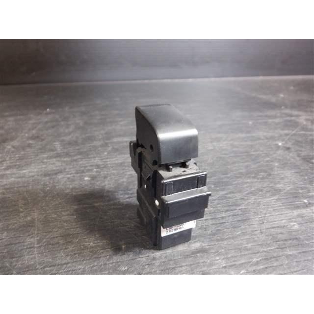 35398 HR34 スカイライン 純正 左 リア パワーウインドウスイッチ ER34 : ヤマサキパーツ3号店 - 通販 - Yahoo ...