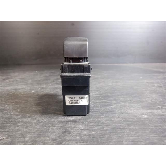 35398 HR34 スカイライン 純正 左 リア パワーウインドウスイッチ ER34 : ヤマサキパーツ3号店 - 通販 - Yahoo ...