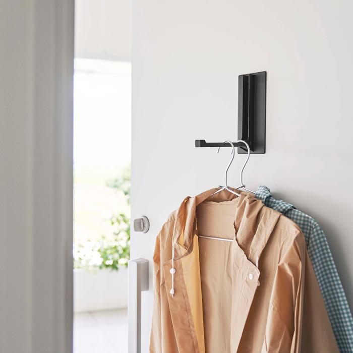 山崎実業 マグネット折り畳みハンガー タワー tower マグネットハンガー コートハンガー 磁石 玄関扉 玄関 ホワイト ブラック 5987 5988 YAMAZAKI :yj-5987 ...