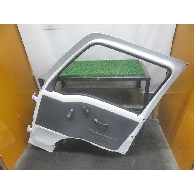 [中古] H6/12 サンバー V-KS4 右フロントドア 61230TA001 360281 /個人宅配送不可 : 000036028113100 : 山崎オートパーツ Yahoo!ショップ ...