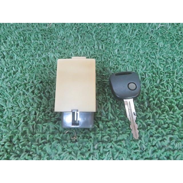 エブリイワゴン [中古] H15/12 エブリィ GH-DA62W キーレスリモコン & レシーバー 37190-84F50 370104 ...