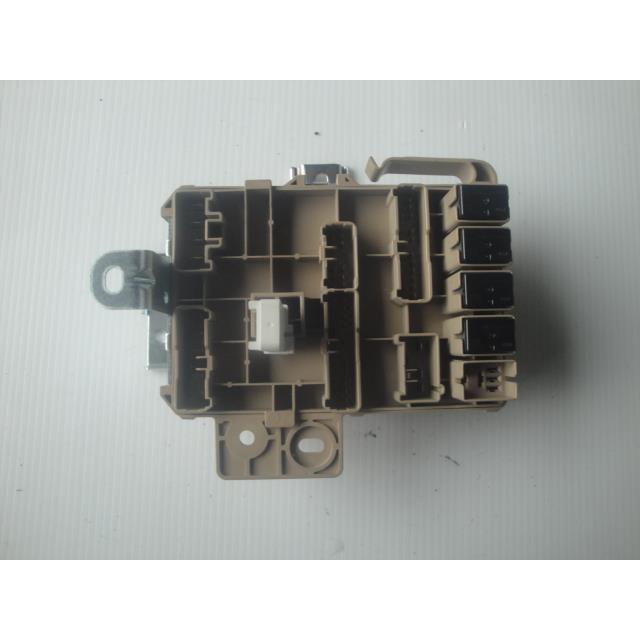 ステラ DBA-RN1 ヒューズボックス EN07D E6T 240815 : 240917000267800 : 吉田自動車商会ヤフー店 - 通販 - Yahoo!ショッピング