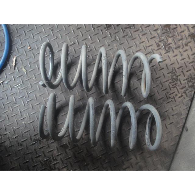 ルーミー DBA-M900A スプリングセット 1KR-FE W24 250124 : 吉田自動車商会ヤフー店 - 通販 - Yahoo!ショッピング