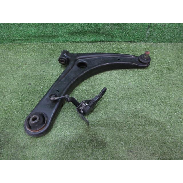 デリカD5 DBA-CV5W 右フロントロアアーム 4013A010 4013A428 : 安田産業CARAC - 通販 - Yahoo!ショッピング