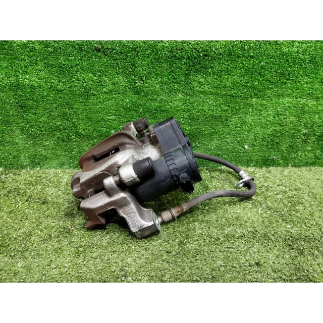 レヴォーグ DBA-VM4 左リアキャリパー 26692-AL010 26692-AL011 パット付 : 安田産業CARAC - 通販 ...