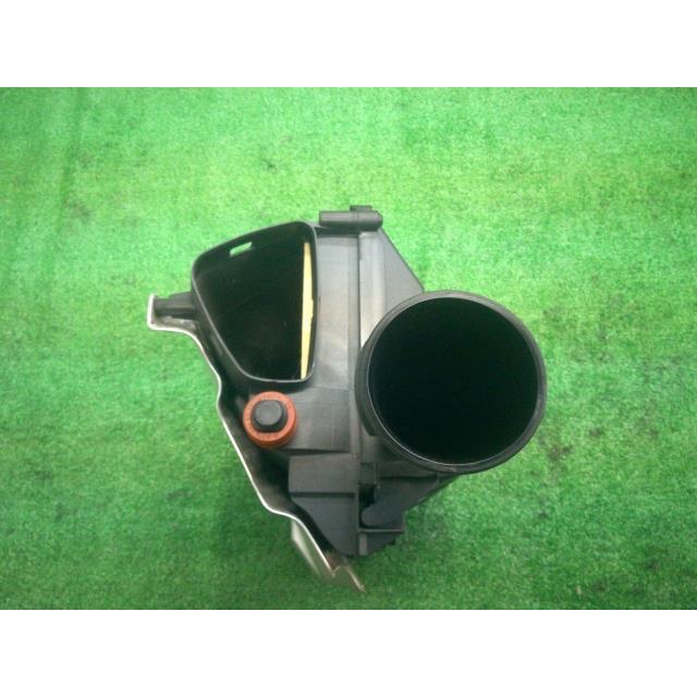 ベンツ Cクラス RBA-205042C エアクリーナーASSY A2740901701 C200 yatsu : ヤツヅカショッピングストア ...