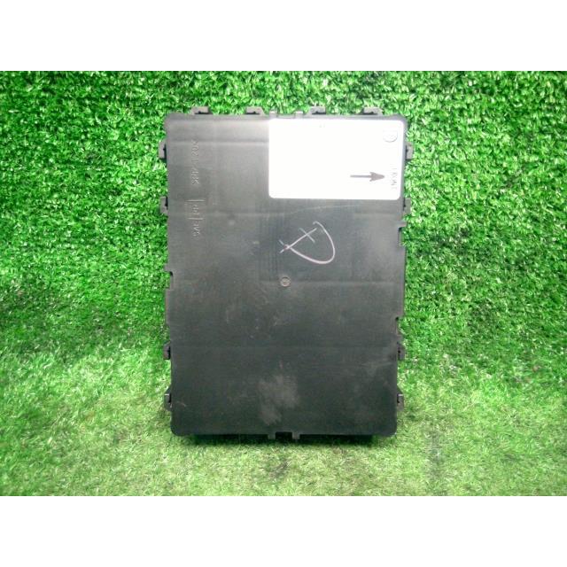 ノート DBA-E11 「BCMユニット」 yatsu : 220614000369500 : ヤツヅカショッピングストア - 通販 - Yahoo!ショッピング