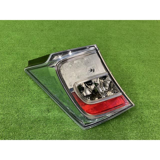 フリード DAA-GP3 左 テール ランプ ライト レンズ D102 前期 ハイブリッド ユニットノミ yatsu : ヤツヅカショッピングストア - 通販 - Yahoo!ショッピング