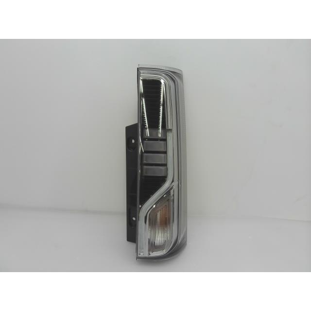 スペーシア 4AA-MK53S 右 テール ランプ ライト レンズ ZVR 220-5938M LED yatsu : ヤツヅカショッピングストア - 通販 - Yahoo!ショッピング